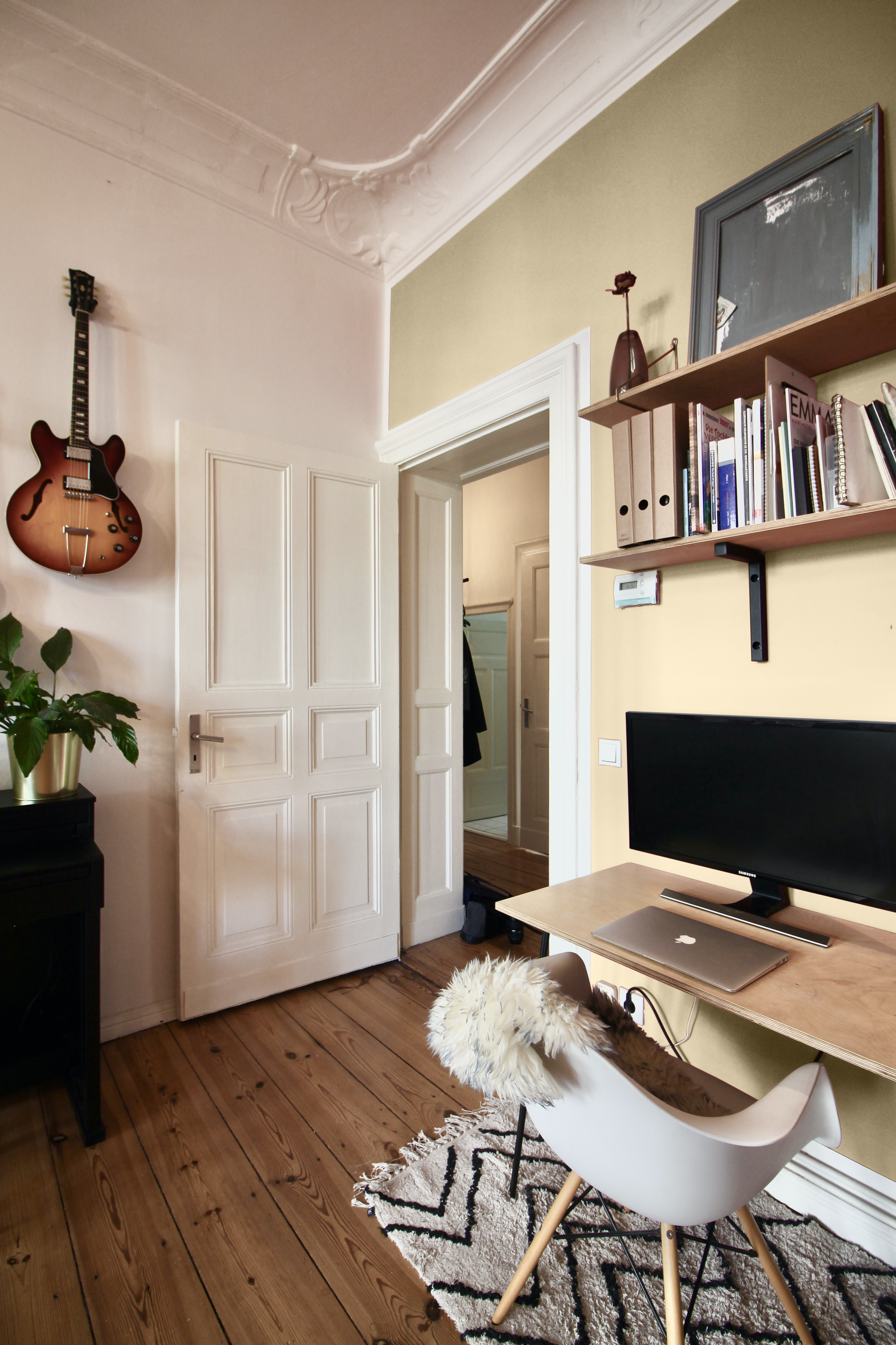 Jotun - Silky Yellow (12081) - Lady Pure Color | Colorama